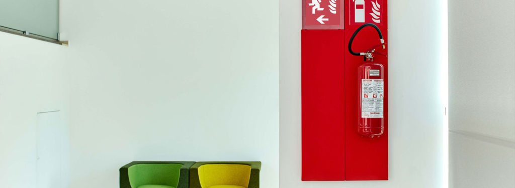 Design fire extinguisher stands - Daken S.p.A.